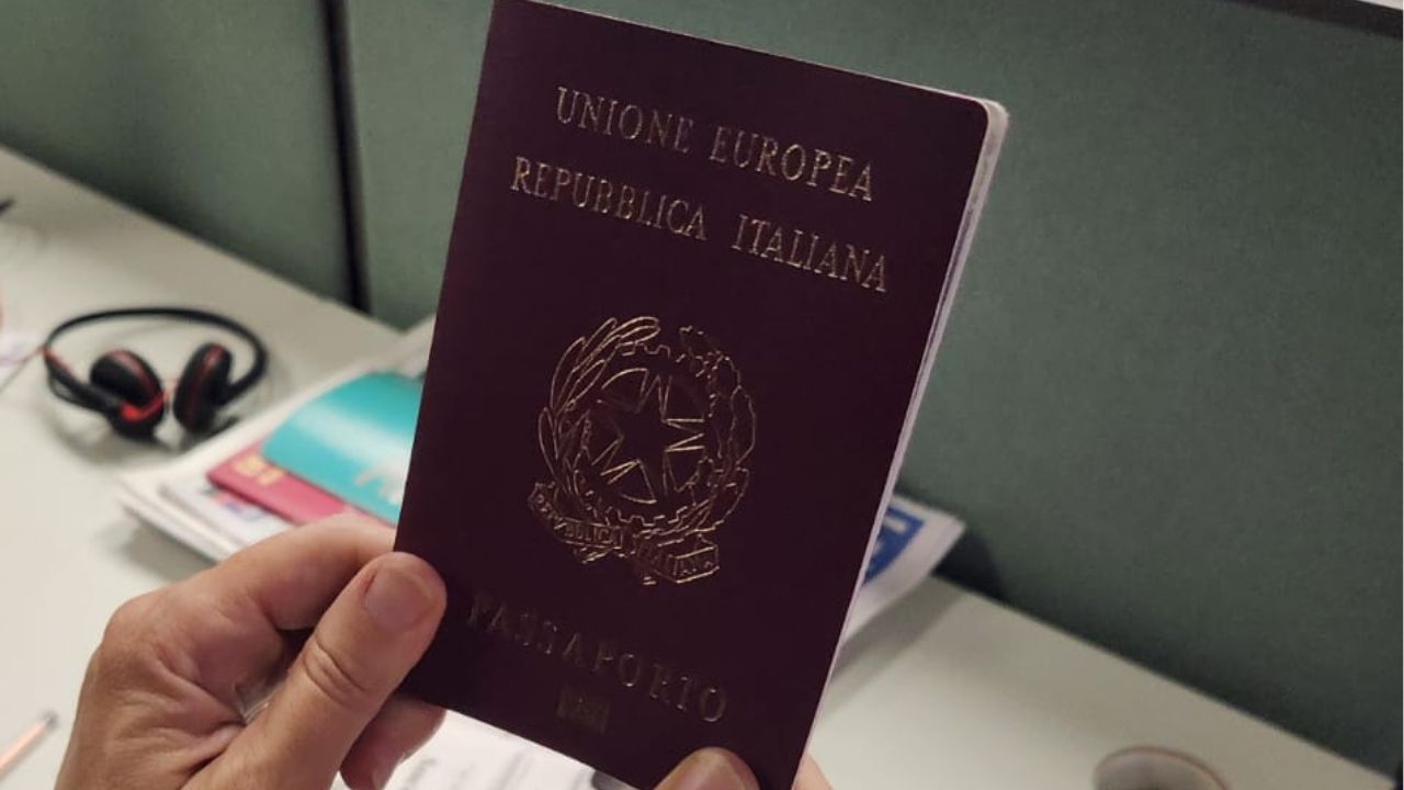 PASAPORTE ITALIANO: desde HOY y hasta el JUEVES, DÓNDE sacar NUEVOS ...